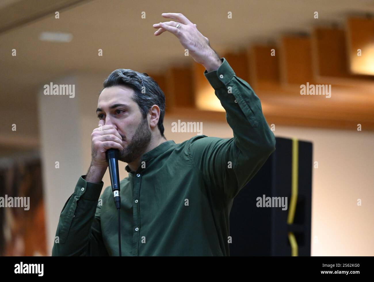 Berlin, Germany. 15th Jan, 2025. Beatbox performance by Daniel ...