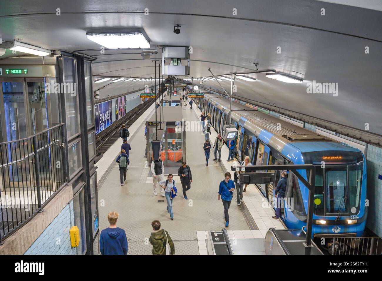 Metro-Station Odenplan in Stockholm, Schweden *** Odenplan metro ...