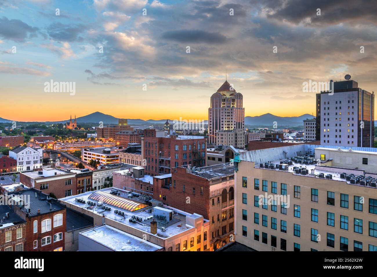 Roanoke, Virginia, USA downtown skyline at dawn Stock Photo - Alamy