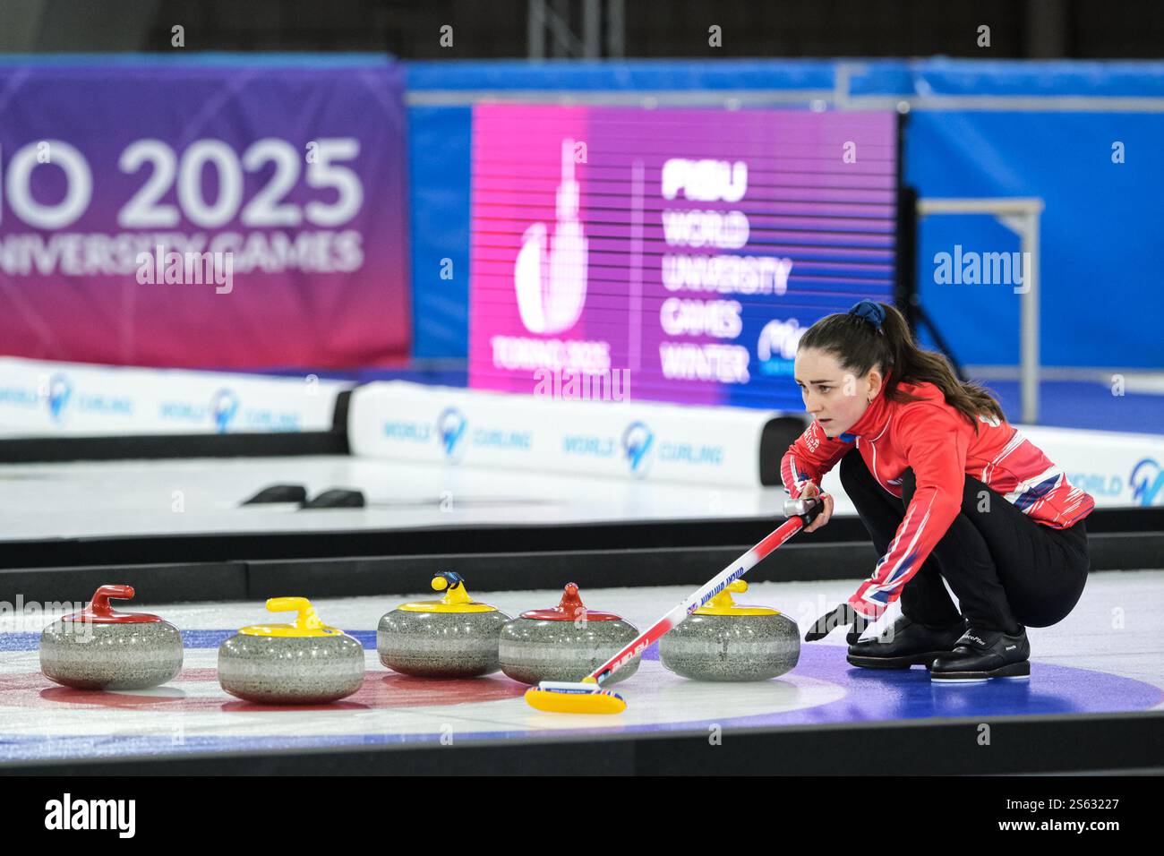Turin, Italy. 14th Jan, 2025. Robyn Munro (GBR) in action during the ...