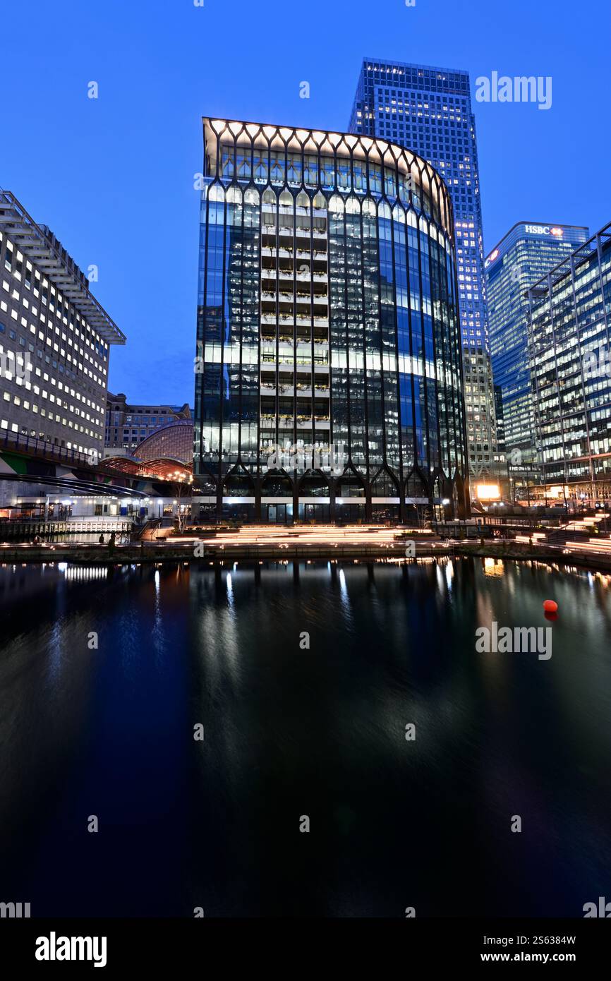 Eden dock canary wharf hi-res stock photography and images - Alamy