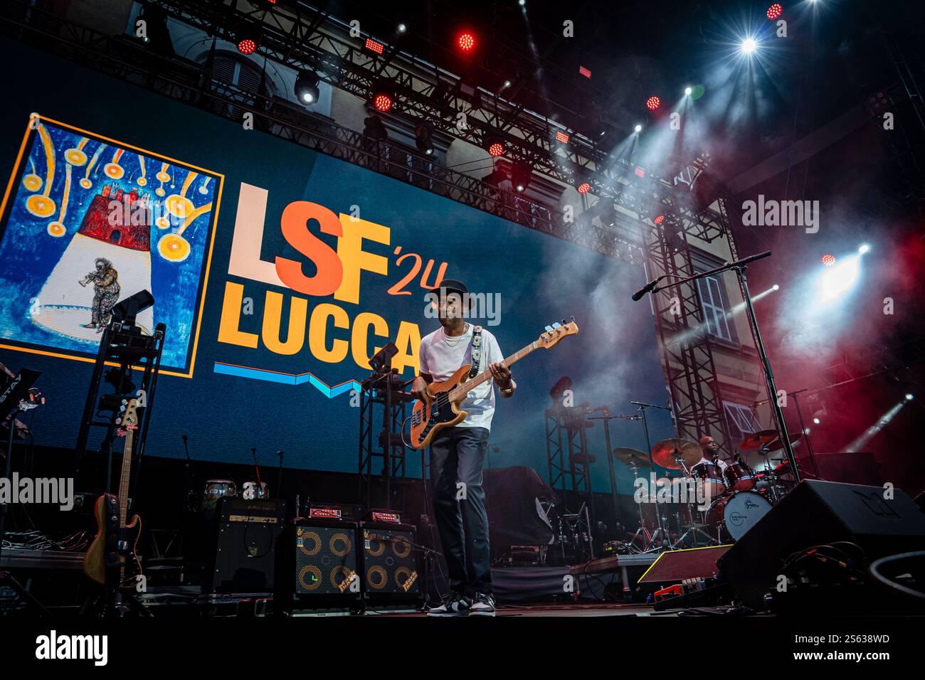 Lucca festival in italy hi-res stock photography and images - Alamy