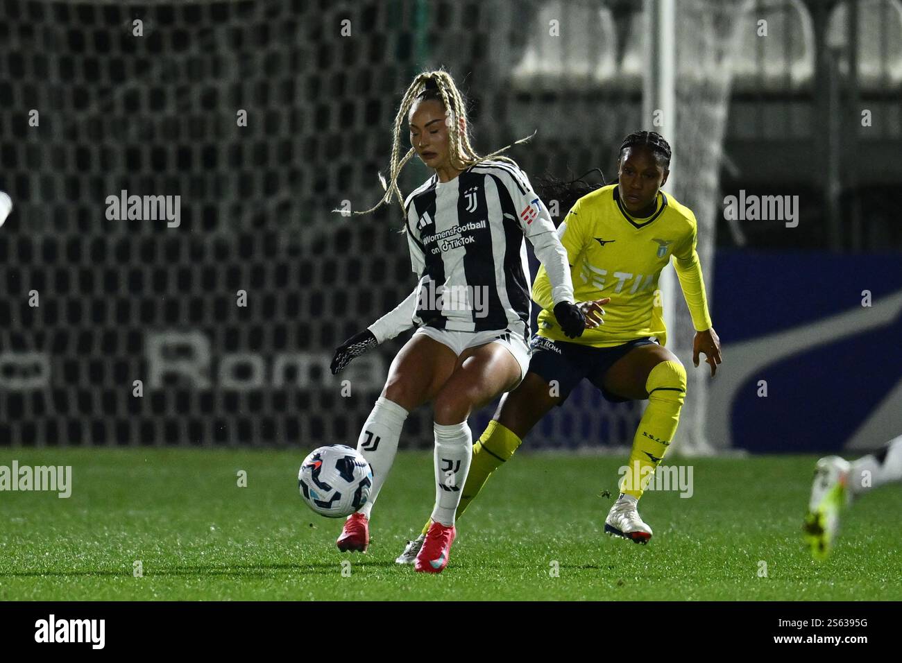 Alisha Debora Lehmann of Juventus F.C. In action during the quarter ...