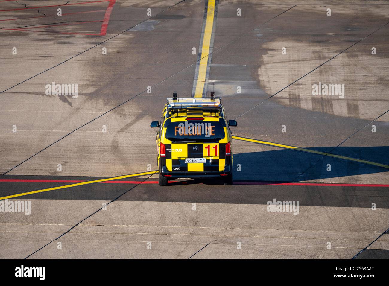 Follow Me vehicle, marshalling vehicle, apron supervision, marshal ...