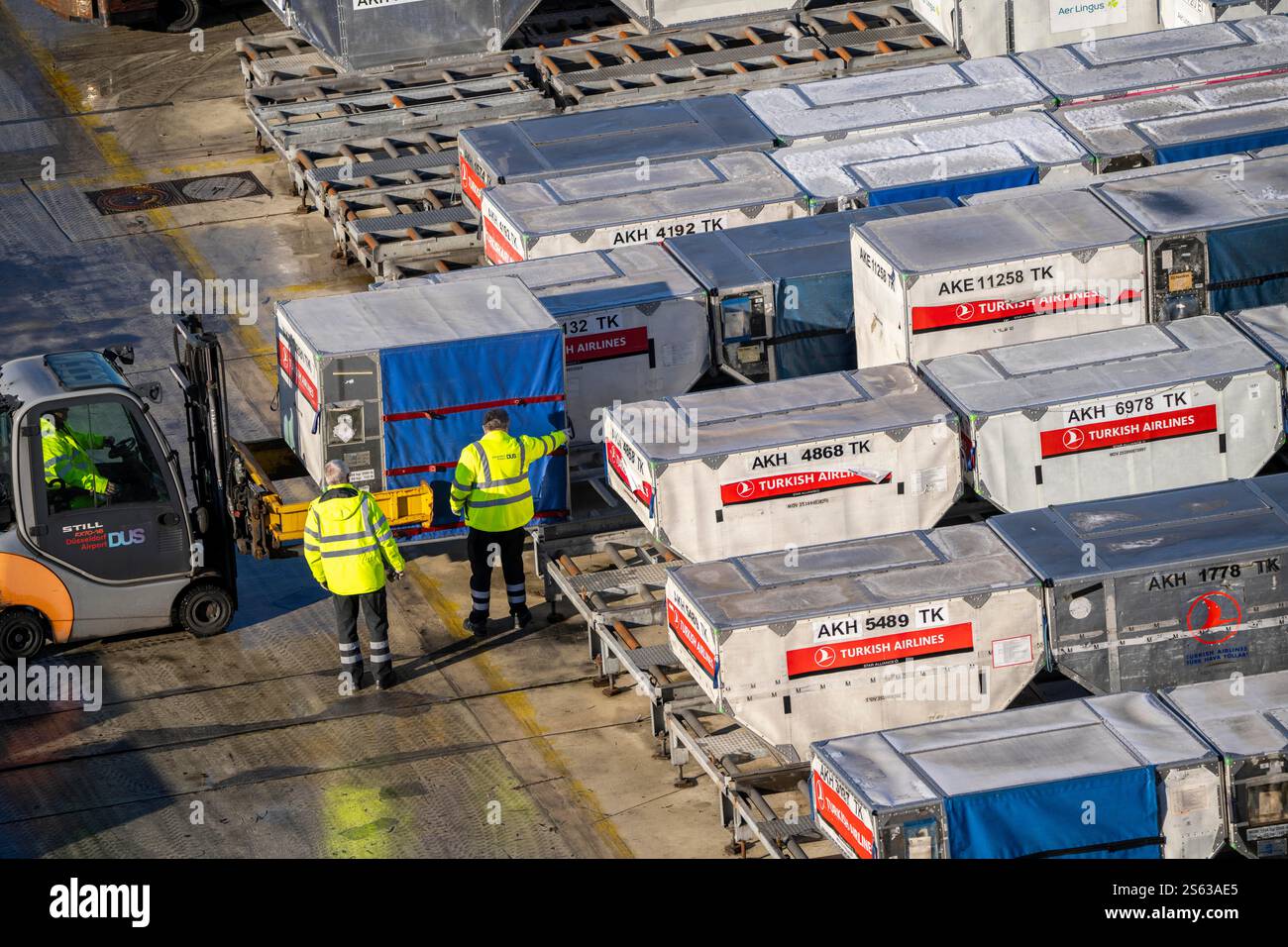 Düsseldorf Airport, Unit Load Devices, ULD, containers for baggage and ...