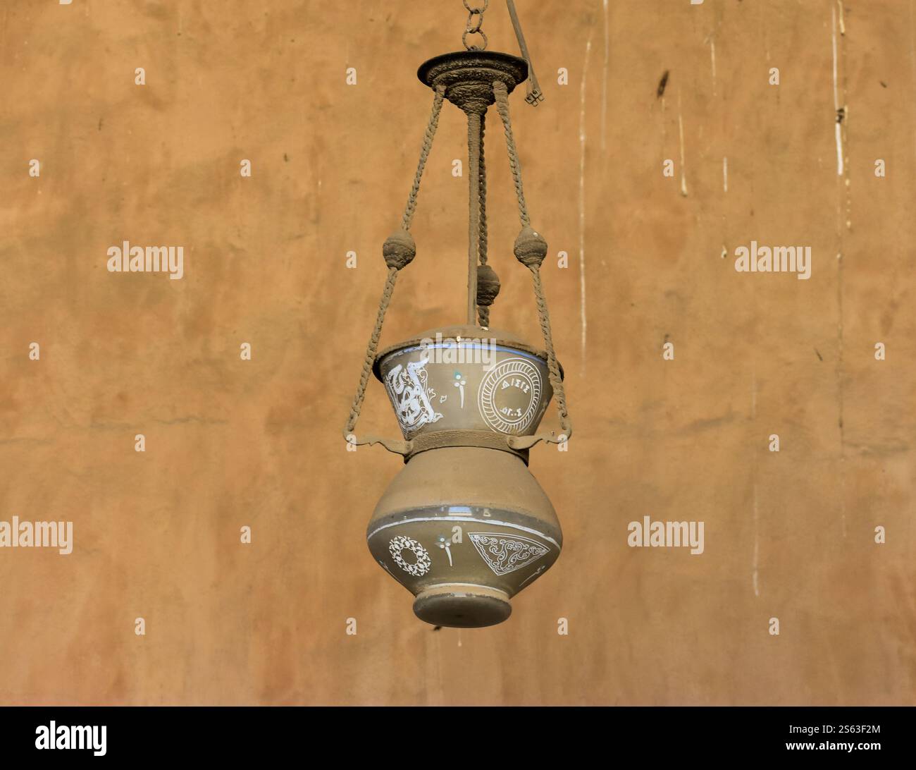 Oil lamp in Ibn Tulun Mosque - Cairo, Egypt Stock Photo - Alamy