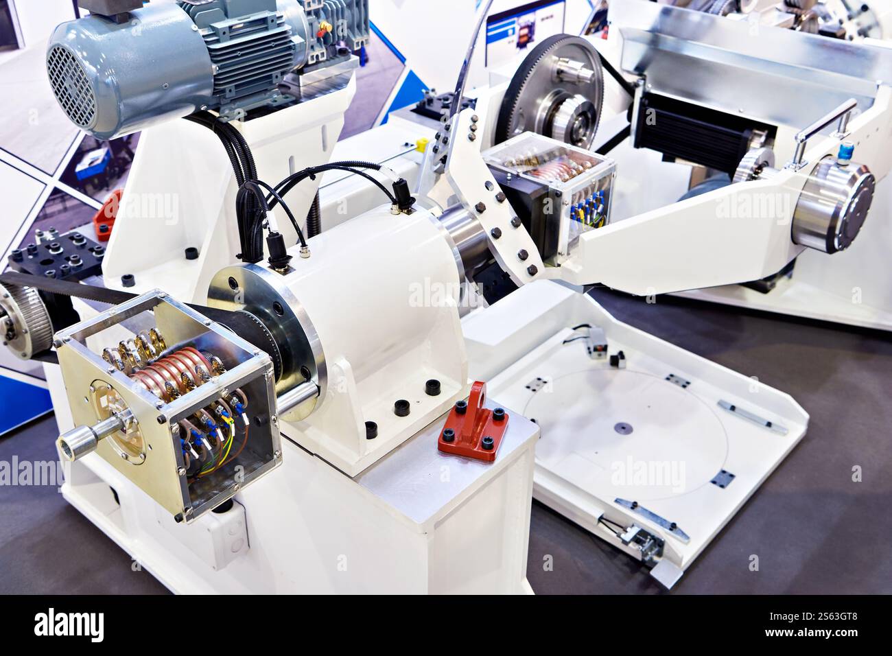 Stranding machine hi-res stock photography and images - Alamy