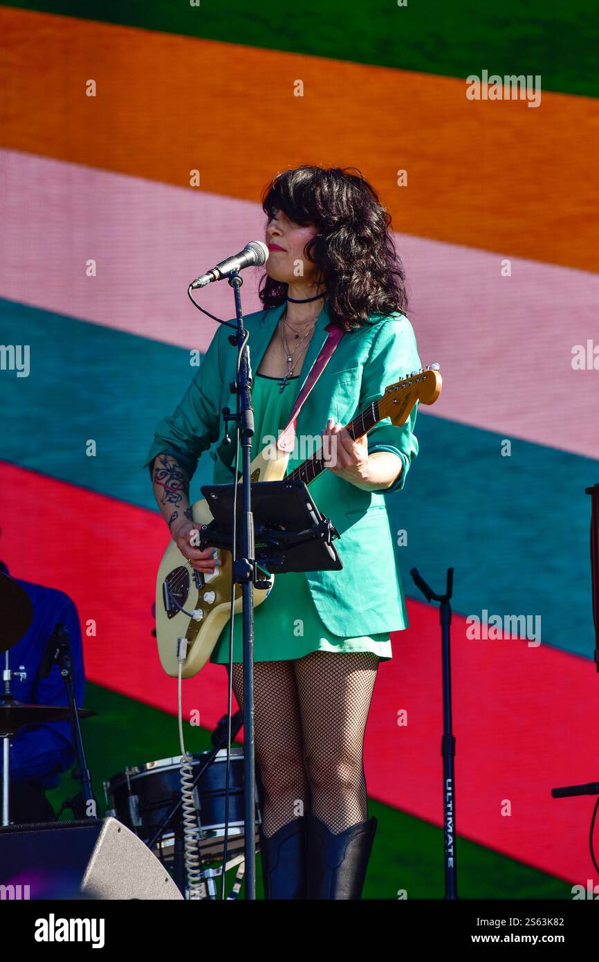 The Guitarist for Nora Jones on stage at BottleRock 2024 Stock Photo ...