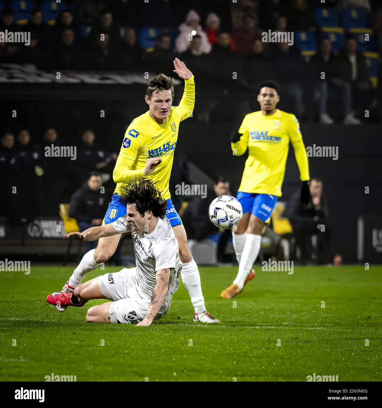 WAALWIJK, Netherlands. 15th Jan, 2025. SPO, Mandemakers Stadium, Dutch eredivisie, season 2024/ ...