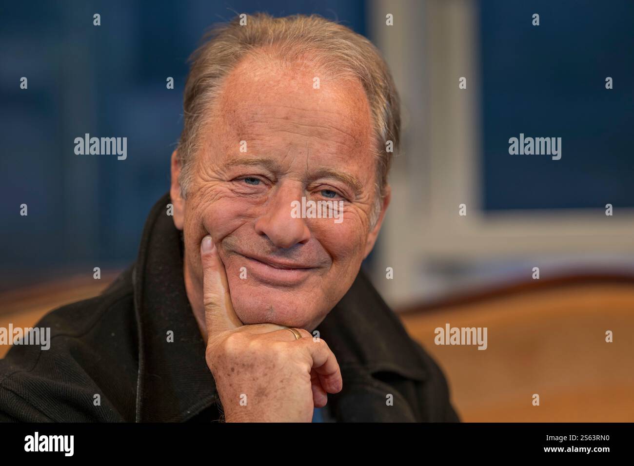Munich, Germany. 15th Jan, 2025. Actor Tom Gerhardt before the premiere ...