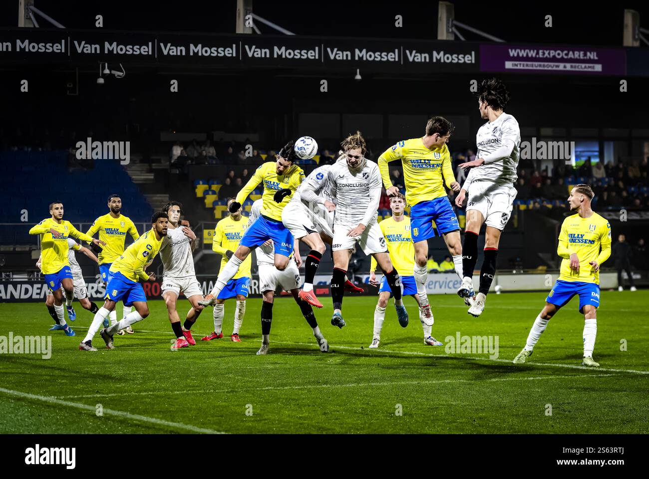 WAALWIJK, Netherlands. 15th Jan, 2025. SPO, Mandemakers Stadium, Dutch eredivisie, season 2024/ ...