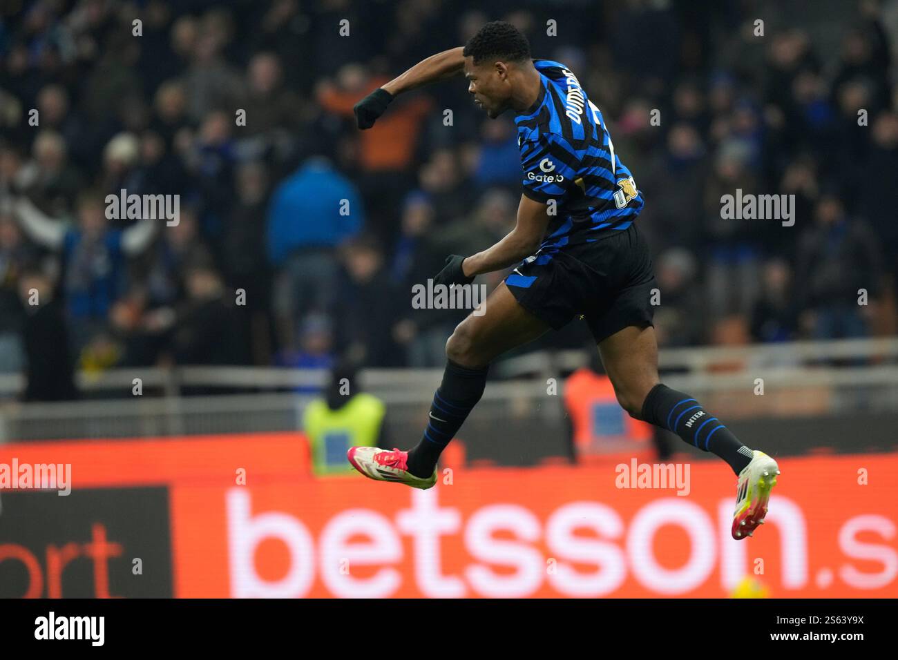 Inter Milan's Denzel Dumfries celebrates after scoring during a Serie A ...