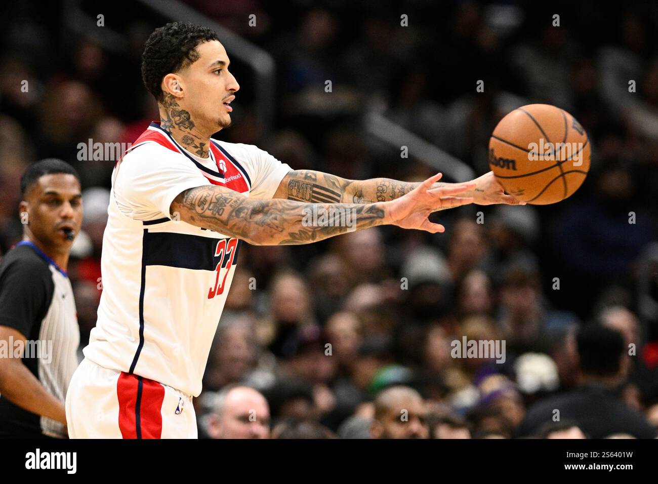 Washington Wizards forward Kyle Kuzma (33) in action during the first ...