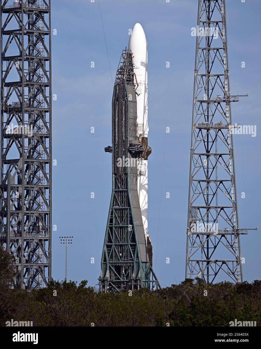 Blue Origin makes final preparations to launch its New Glenn rocket on ...