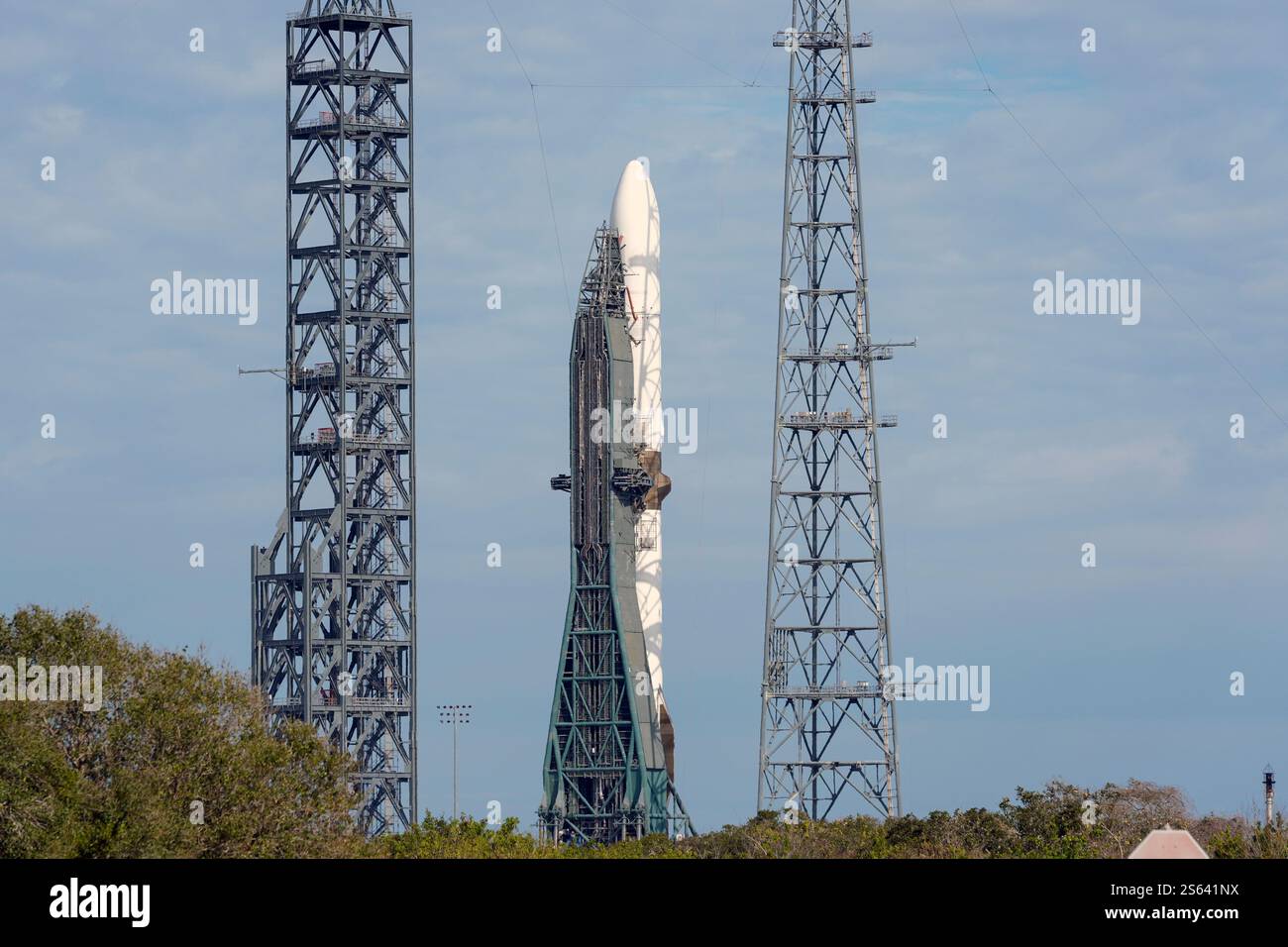 Blue Origin's New Glenn rocket stands ready for another launch attempt ...
