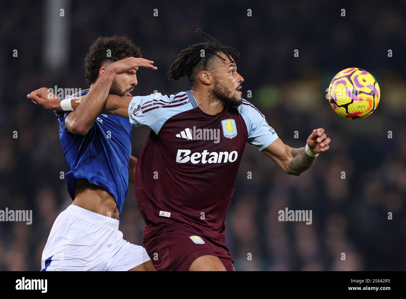 Liverpool, UK. 15th Jan, 2025. Dominic Calvert-Lewin of Everton battles ...