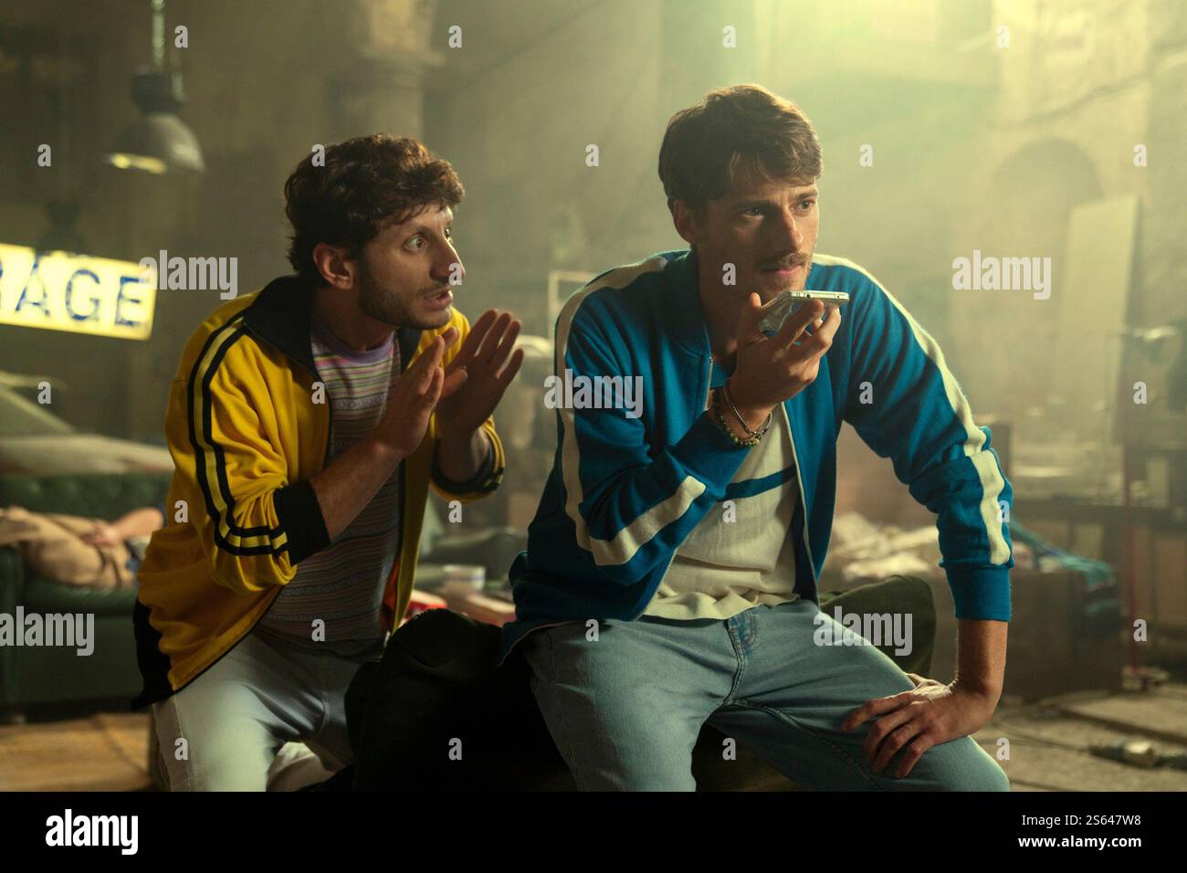 MICA E COLPA MIA, (aka THE LOVE SCAM), from left: Vincenzo Nemolato, Antonio Folletto, 2025. ph ...