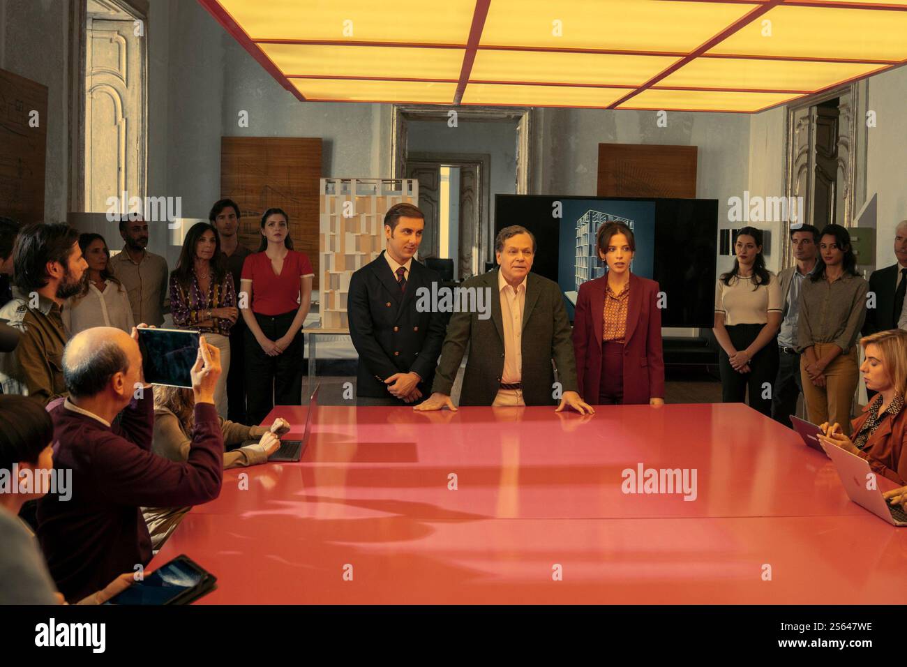 MICA E COLPA MIA, (aka THE LOVE SCAM), center from left: Loris De Luna, Roberto De Francesco ...