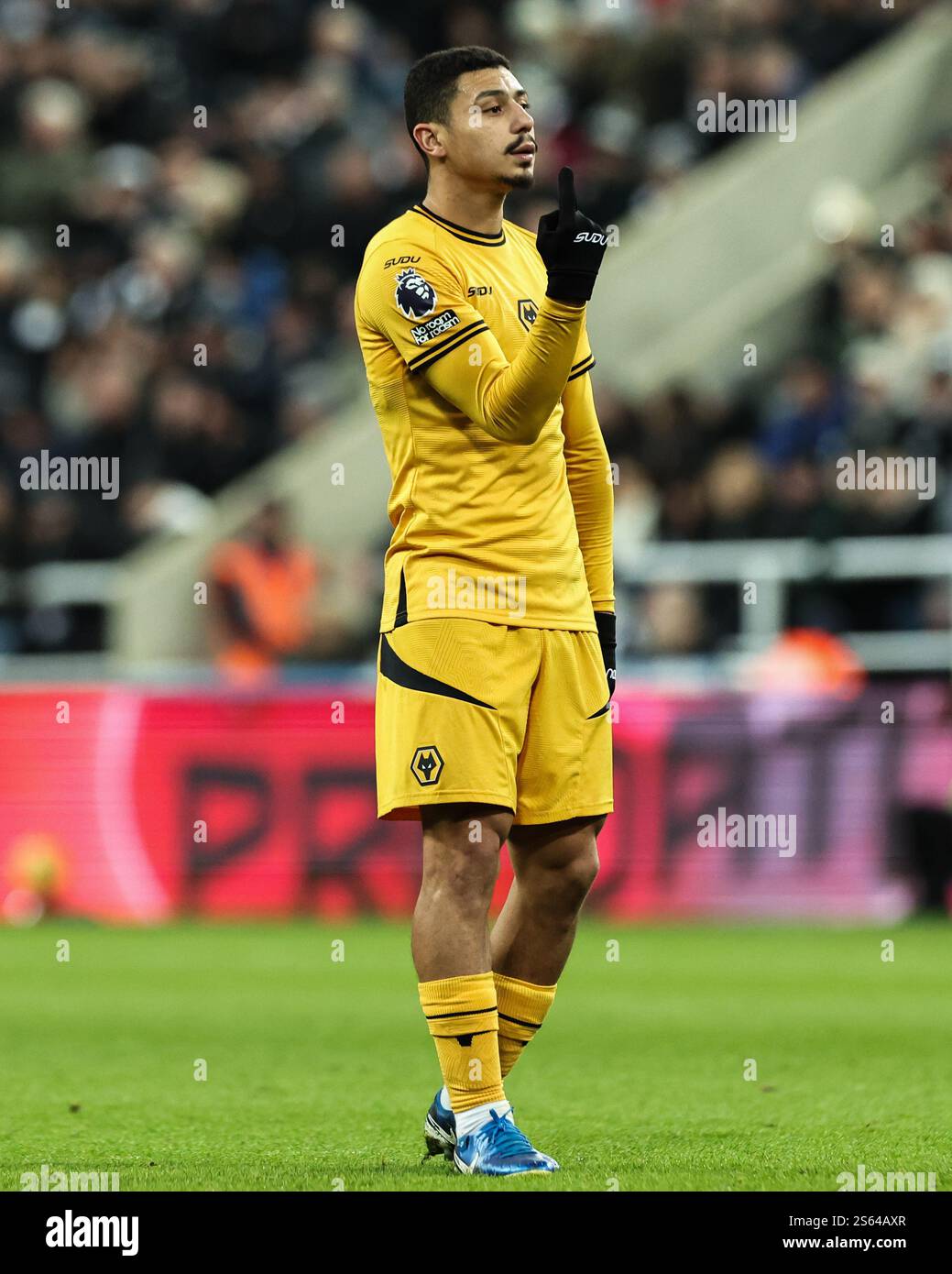 Newcastle, UK. 15th Jan, 2025. André of Wolverhampton Wanderers gives ...