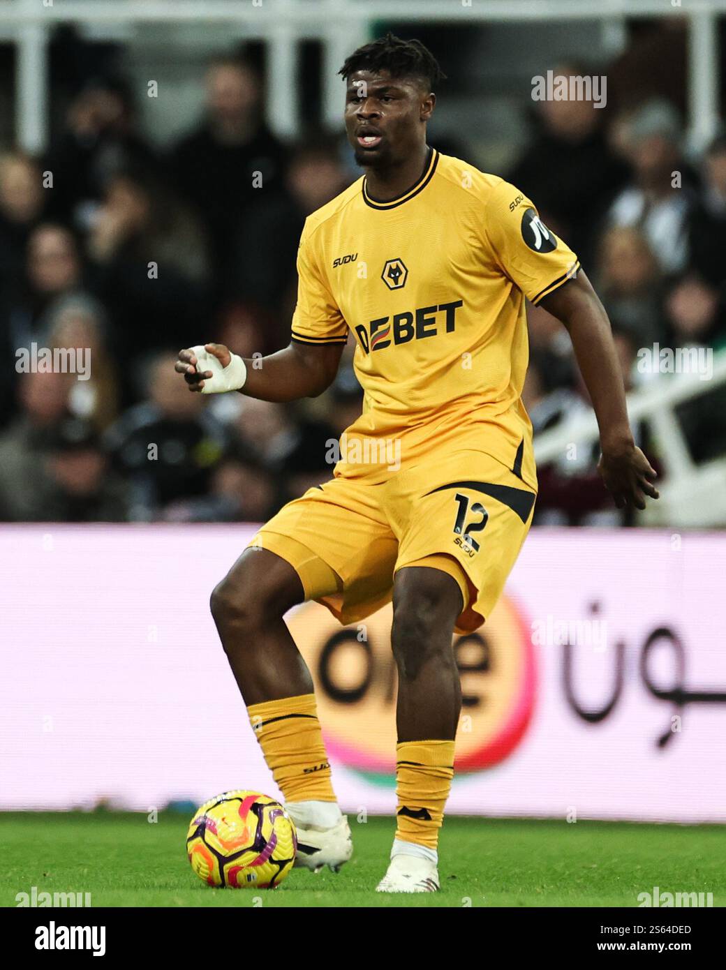 Emmanuel Agbadou of Wolverhampton Wanderers in action during the ...