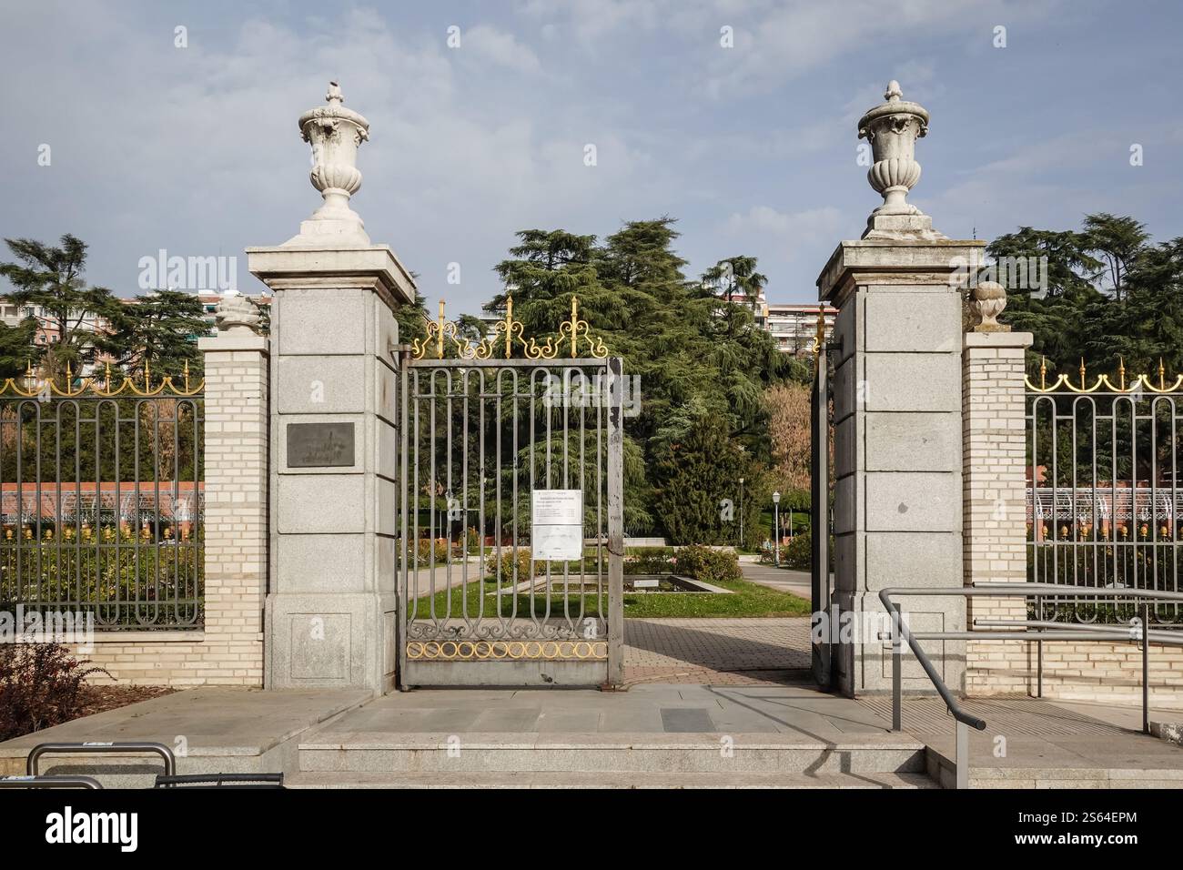 Rosaleda del Parque del Oeste in Madrid: A Beautiful Rose Garden with a ...