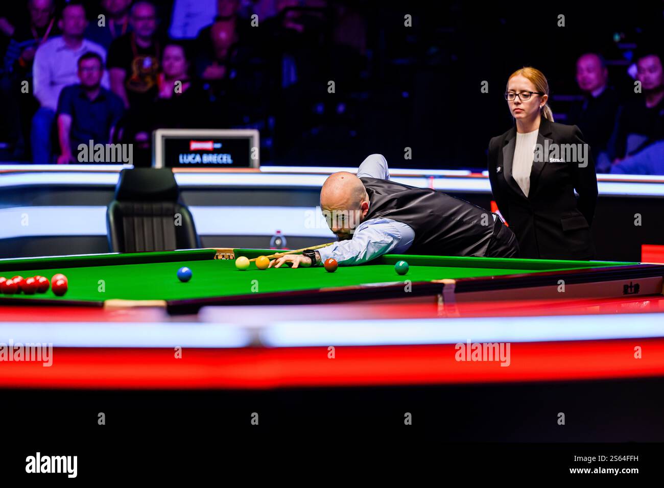 LONDON, UNITED KINGDOM. 15th Jan, 25. Luca Brecel in Match between ...