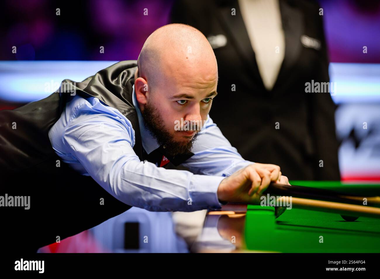LONDON, UNITED KINGDOM. 15th Jan, 25. Luca Brecel in Match between ...