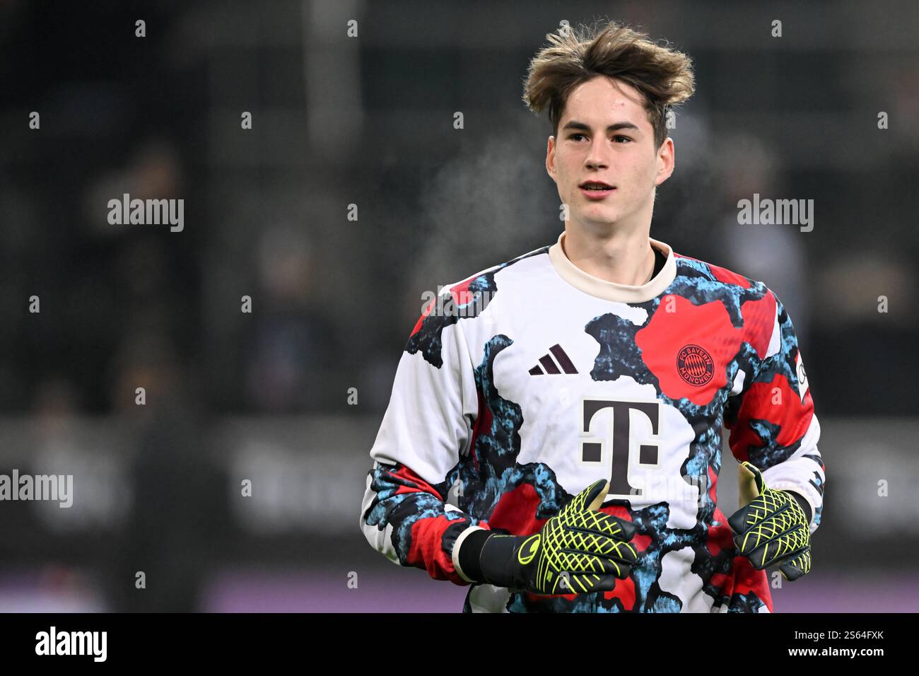 MONCHENGLADBACH - FC Bayern Munchen goalkeeper Max Schmitt during the Bundesliga match between ...