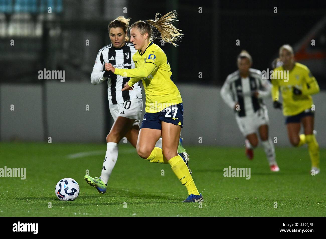 Cristiana Girelli of Juventus F.C. and Federica D'Auria of S.S. Lazio ...