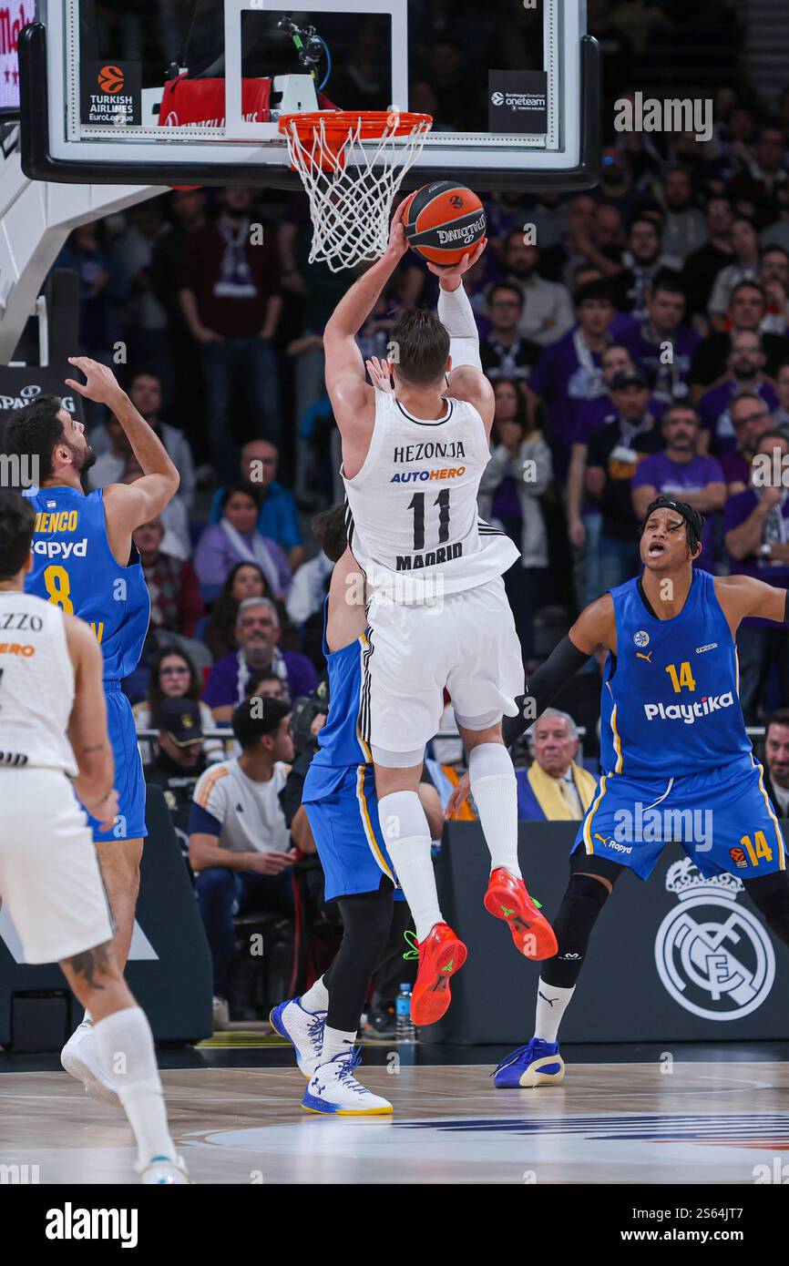 Madrid, Spain. 14th Jan, 2025. 14th January 2025; Movistar Arena; Madrid, Spain; Turkish ...