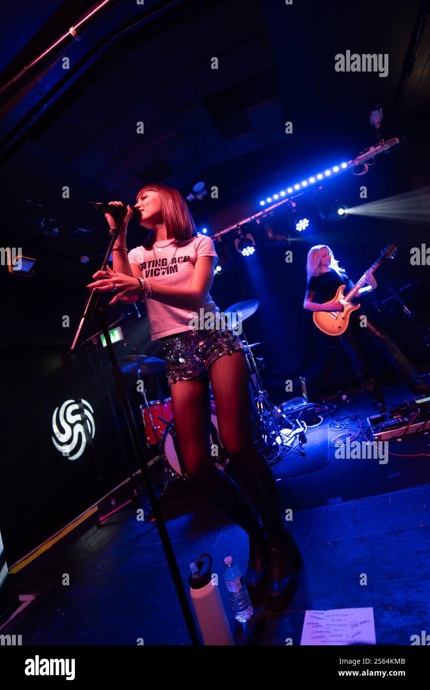 London, United Kingdom. 15th January 2025. Singer songwriter Mercer ...