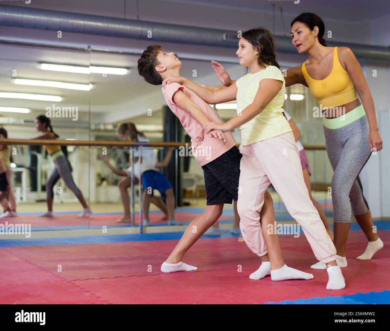 Kids on self-defence training Stock Photo - Alamy