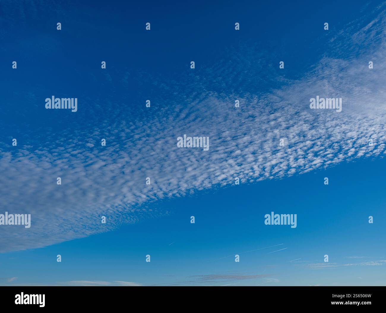 Wolken am blauen Himmel Steinau an der Straße Hessen Deutschland ...