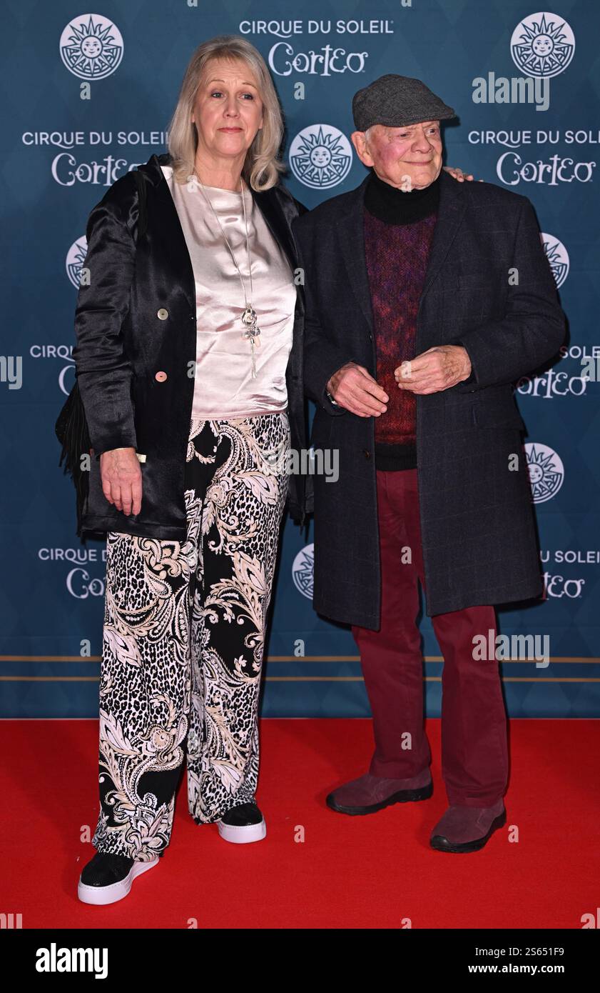 Davidjason hi-res stock photography and images - Alamy