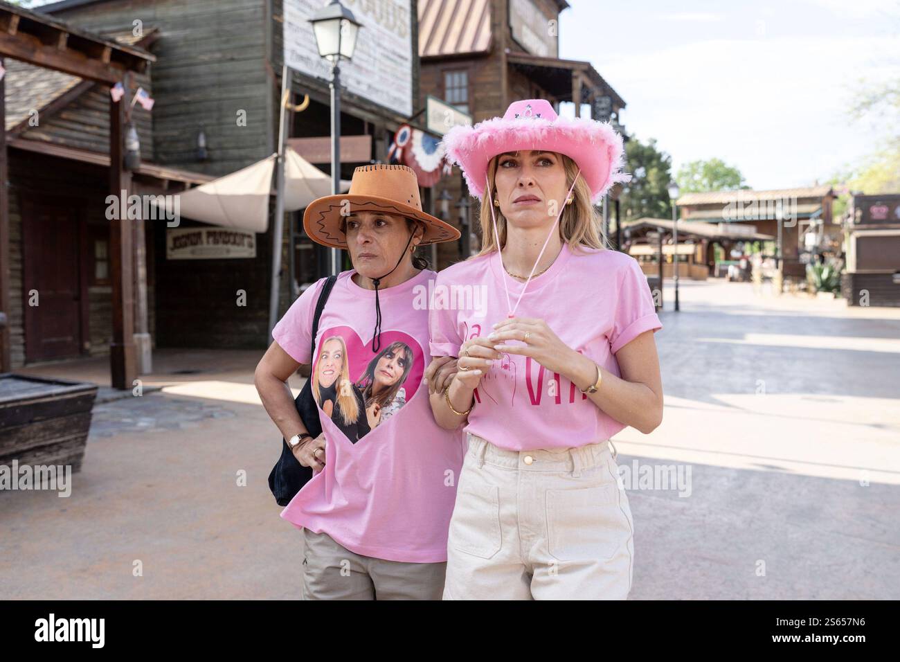 ALPHA MALES, (aka MACHOS ALFA), from left: Raquel Guerrero, Kira Miro ...