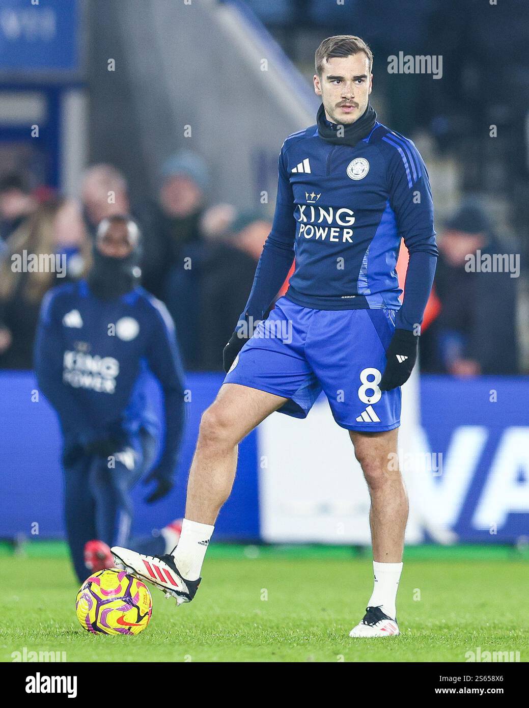 #8, Harry Winks of Leicester City at warm up during the Premier League ...