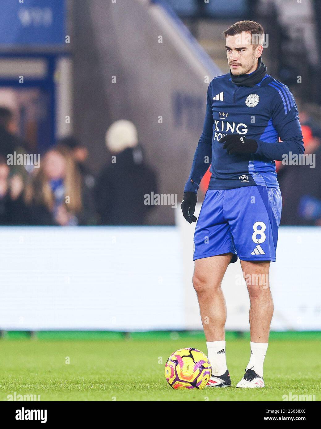 #8, Harry Winks of Leicester City at warm up during the Premier League ...