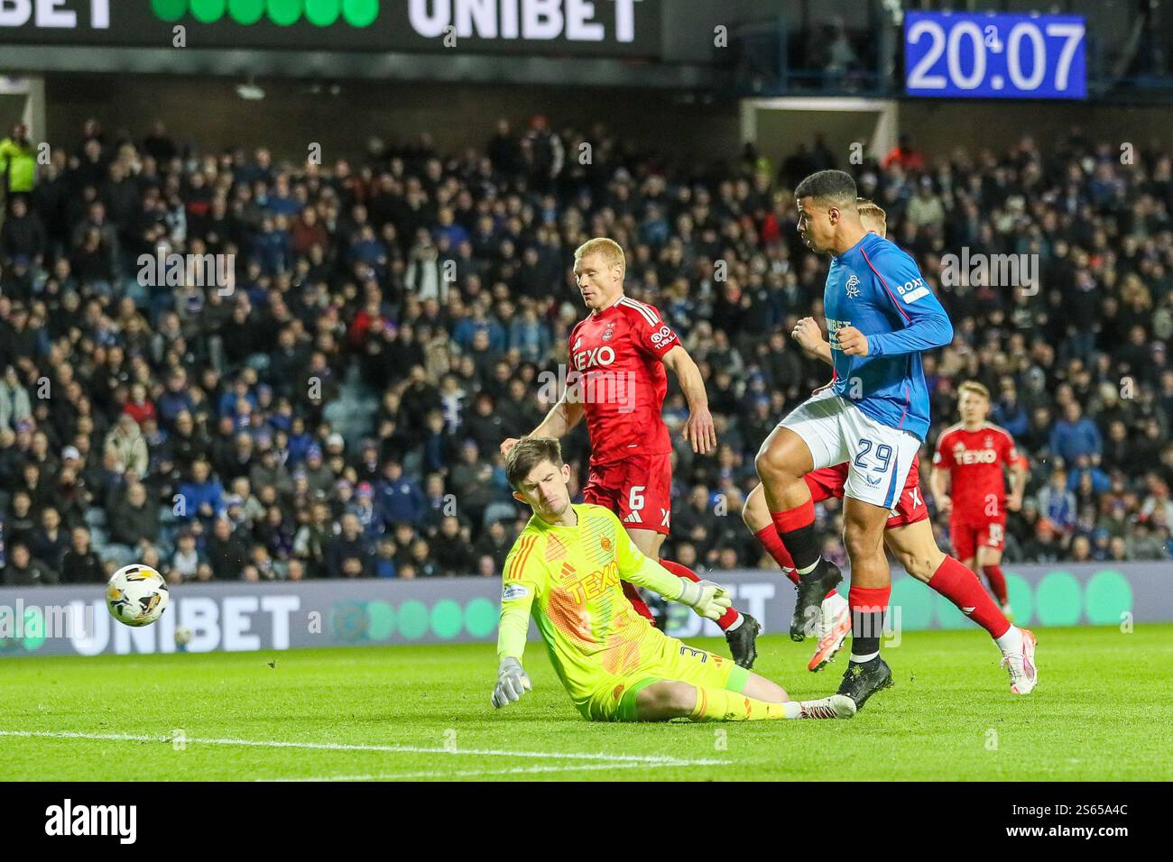 Glasgow, UK. 15th Jan, 2025. Rangers fc played Aberdeen FC in a William ...