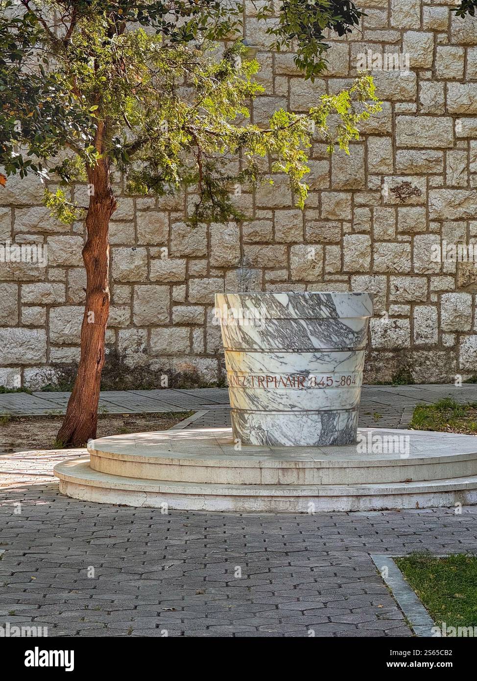 Split, Croatia - July 1, 2024: Klis Fortress. Giant marble flower pot ...