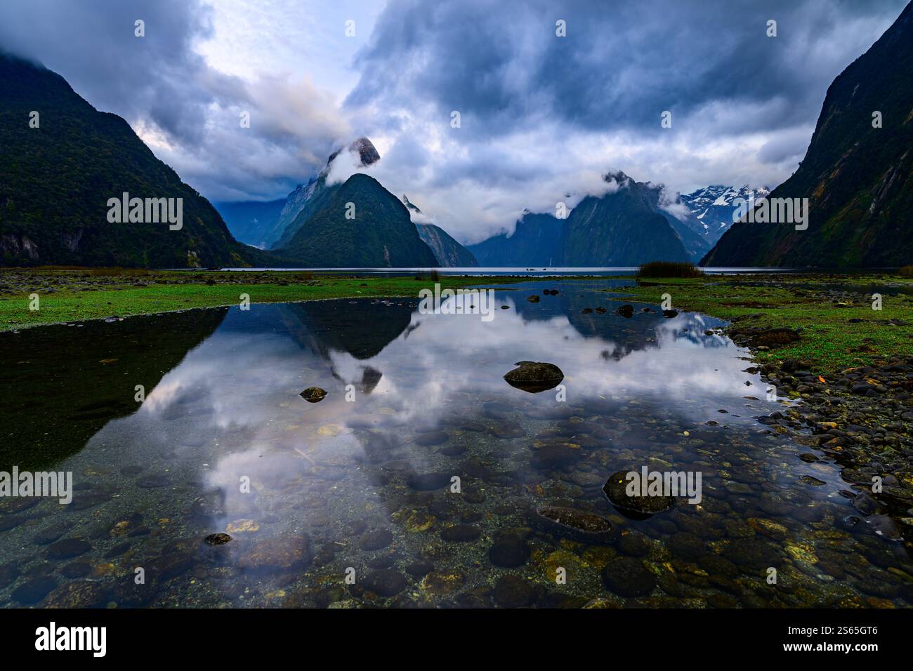 Milford Sound / Piopiotahi is a fiord in the south west of New Zealand ...