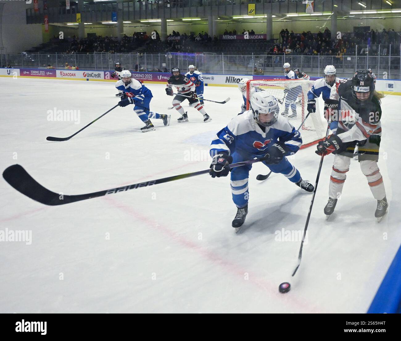 Laura sulikova hi-res stock photography and images - Alamy