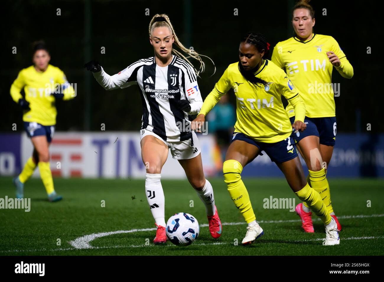 Alisha Lehmann of Juventus FC and Carina Baltrip-Reyes of SS Lazio ...