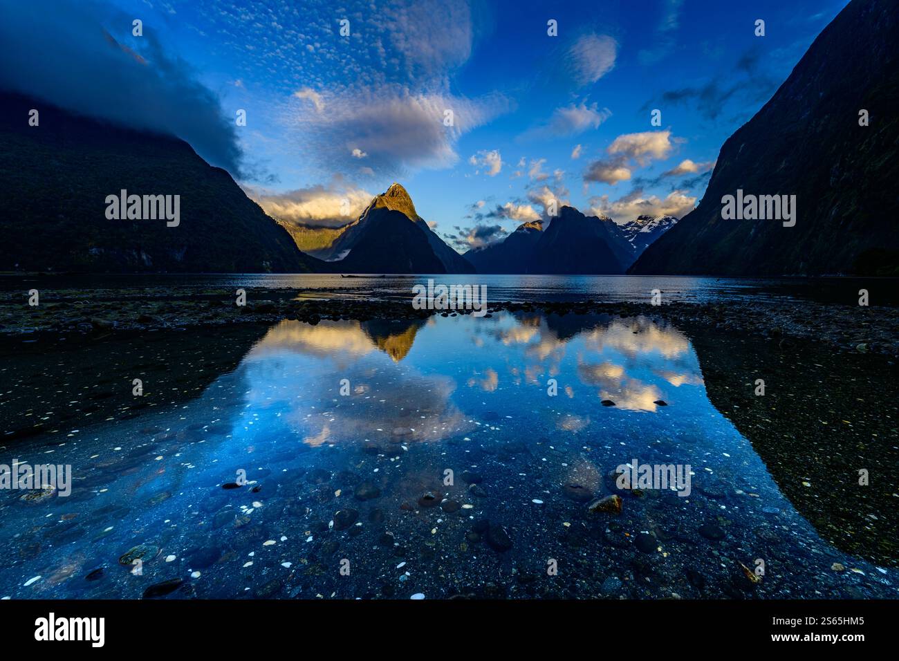 Milford Sound / Piopiotahi is a fiord in the south west of New Zealand ...