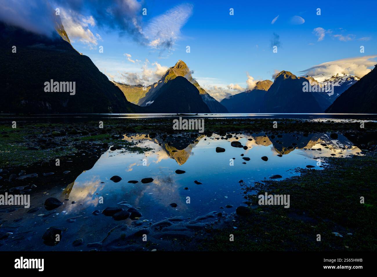 Milford Sound / Piopiotahi is a fiord in the south west of New Zealand ...