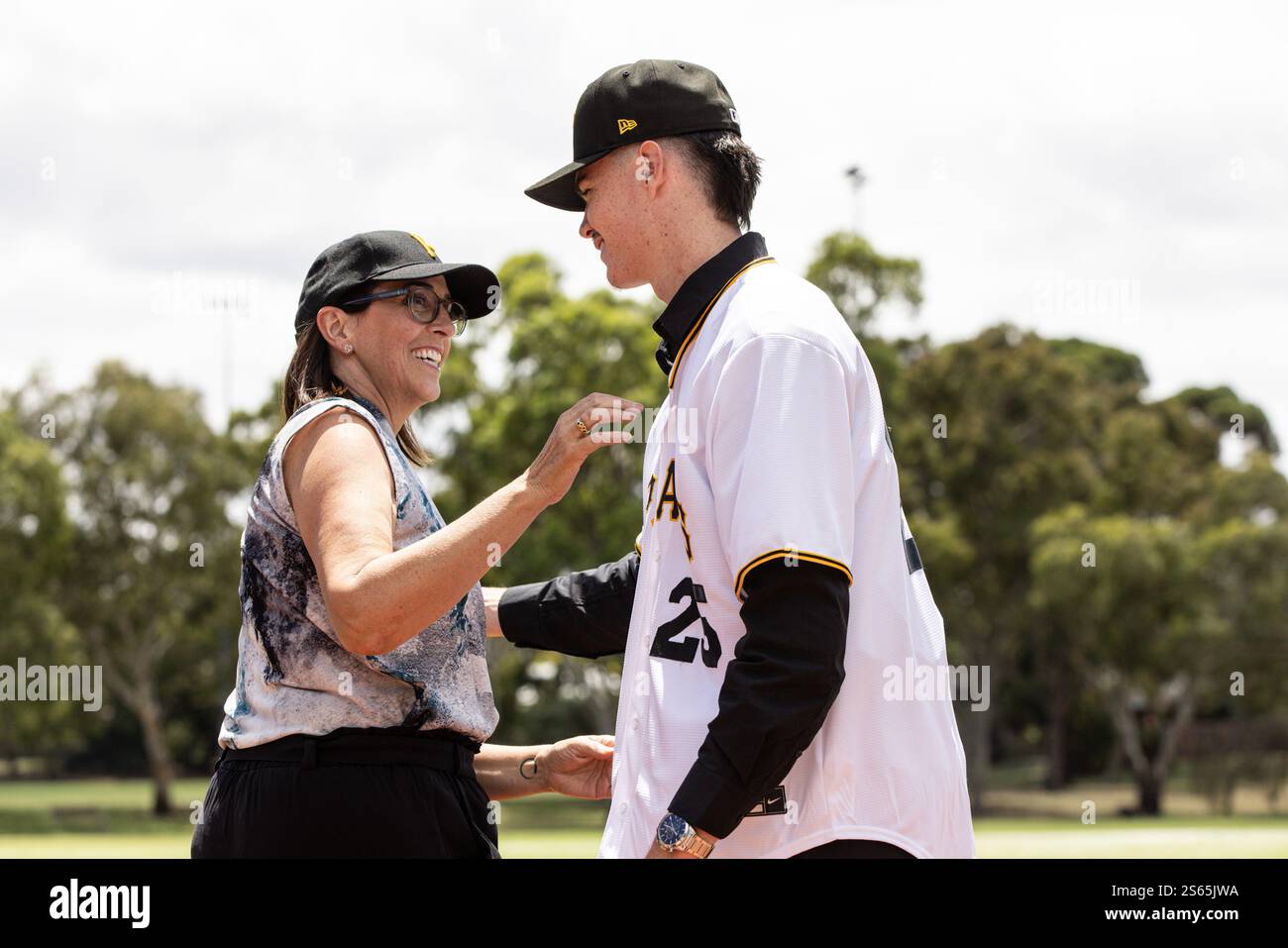 Melbourne, Australia. 16th Jan, 2025. Robinson Smith hugs his mother ...