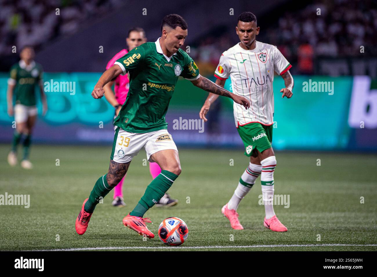 São Paulo, Brazil. 16th Jan, 2025. Thalys of Palmeiras during the ...