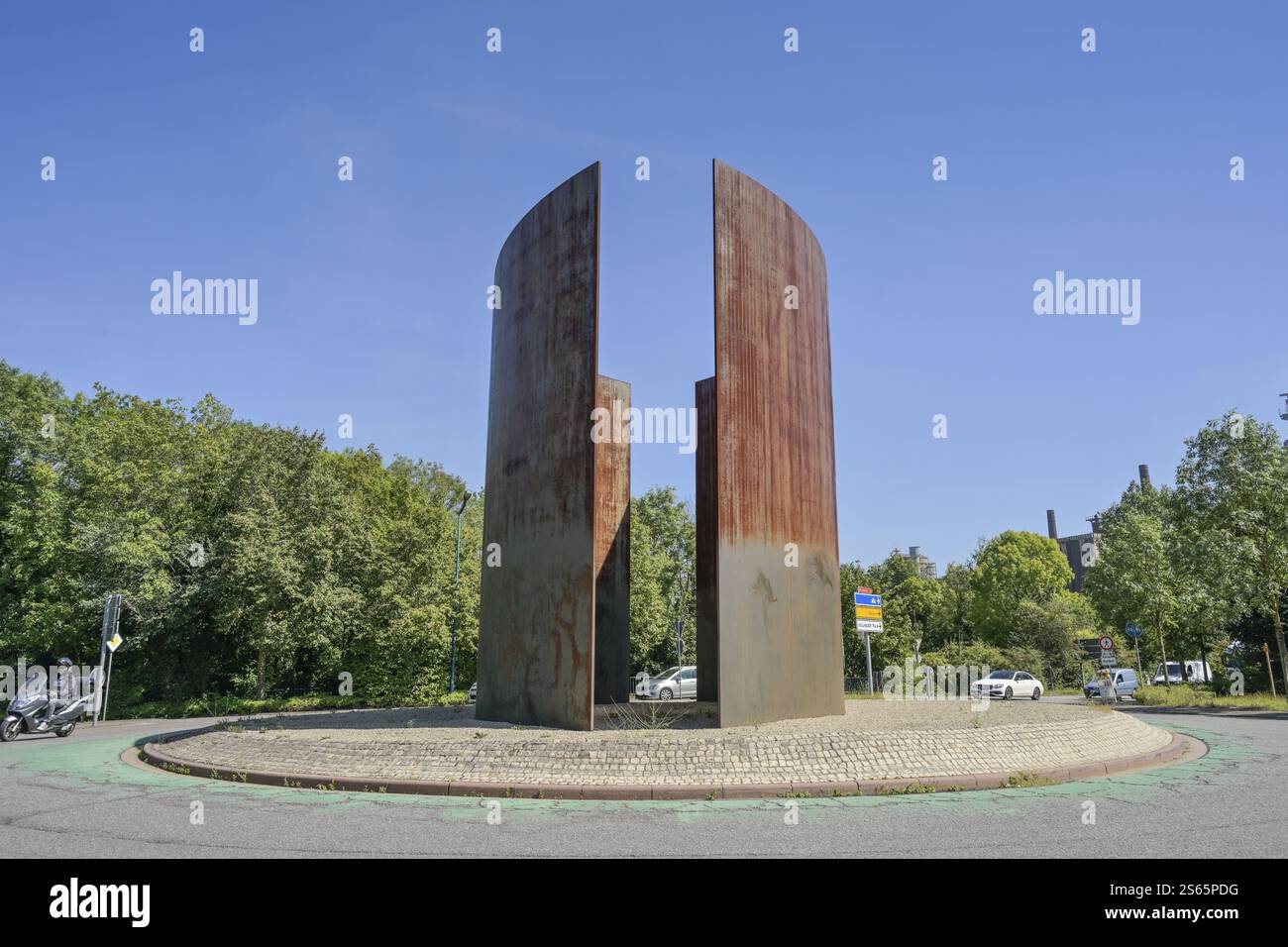 Sculpture by Richard Serra: View Point, traffic island of the ...