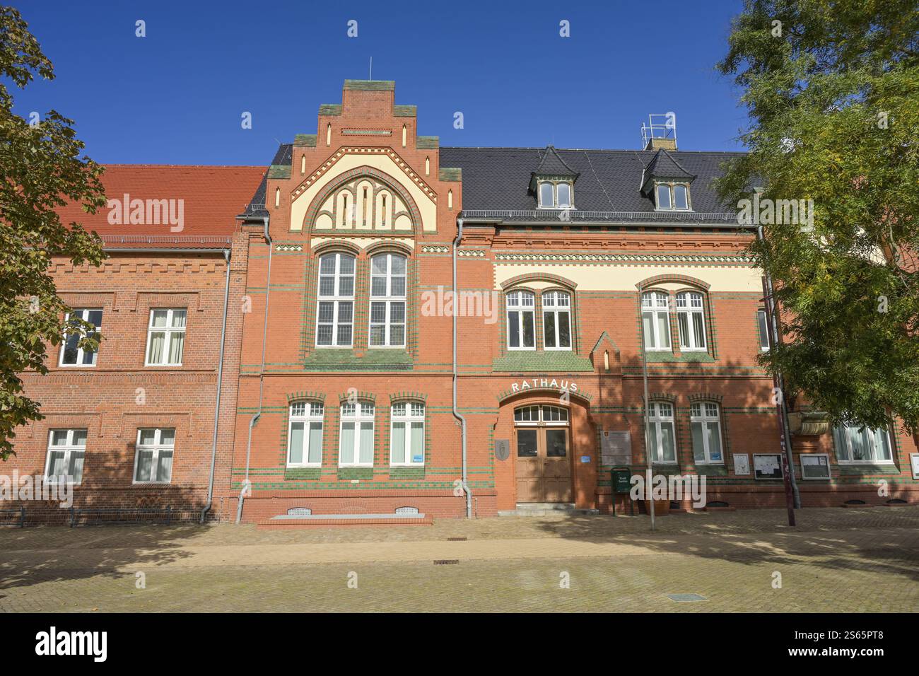 Town Hall, Market Square, Genthin, Saxony-Anhalt, Germany, Europe Stock ...