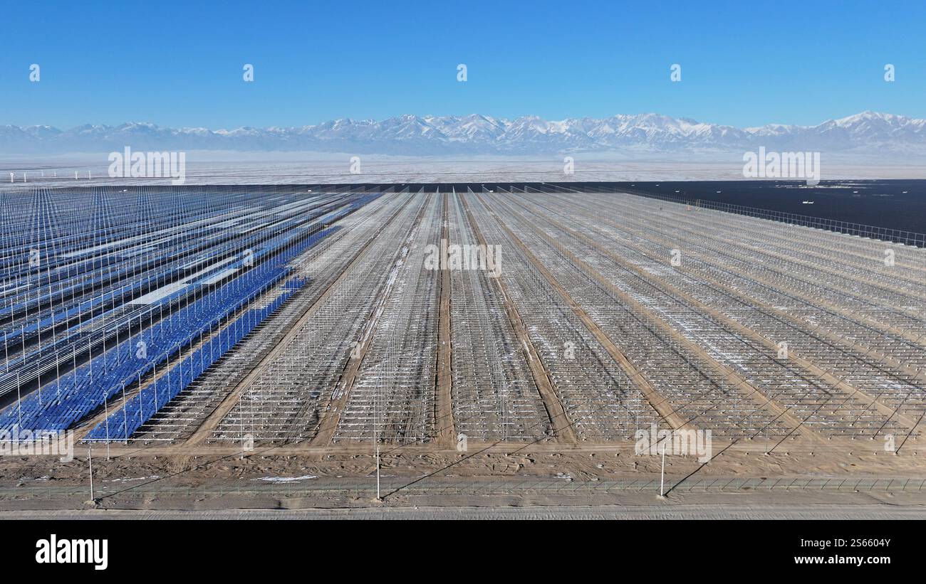 Hami, China. 16th Jan, 2025. HAMI, CHINA - JANUARY 15, 2025 - An aerial ...