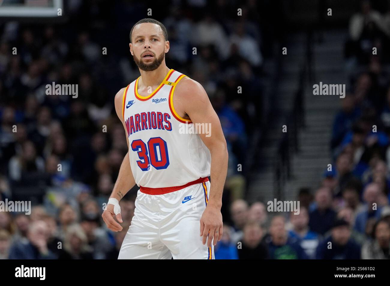 Golden State Warriors guard Stephen Curry (30) reacts after missing a ...